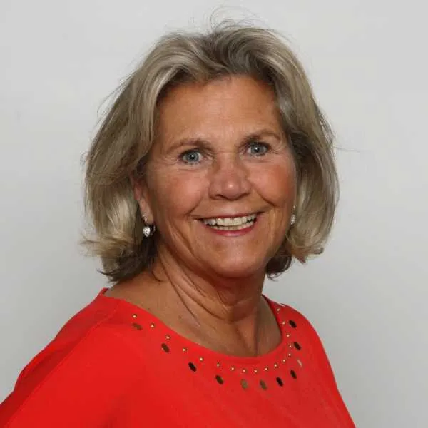 Susan Patterson, Wedding Officiant - Wedding Ceremonies by All Seasons